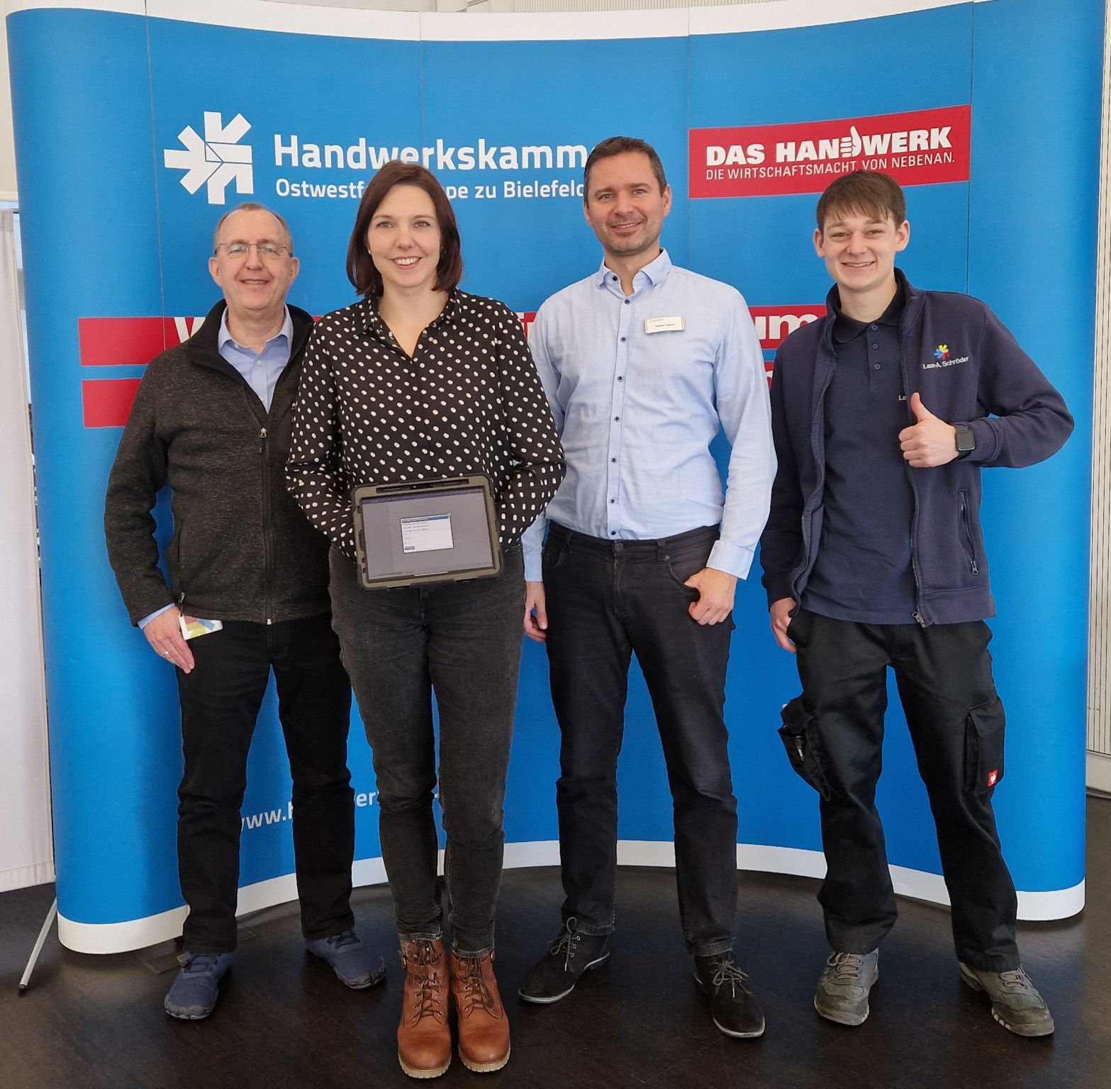 Hwk Bielefeld Kantine: Hwk Owl Zu Bielefeld – ZEQBL